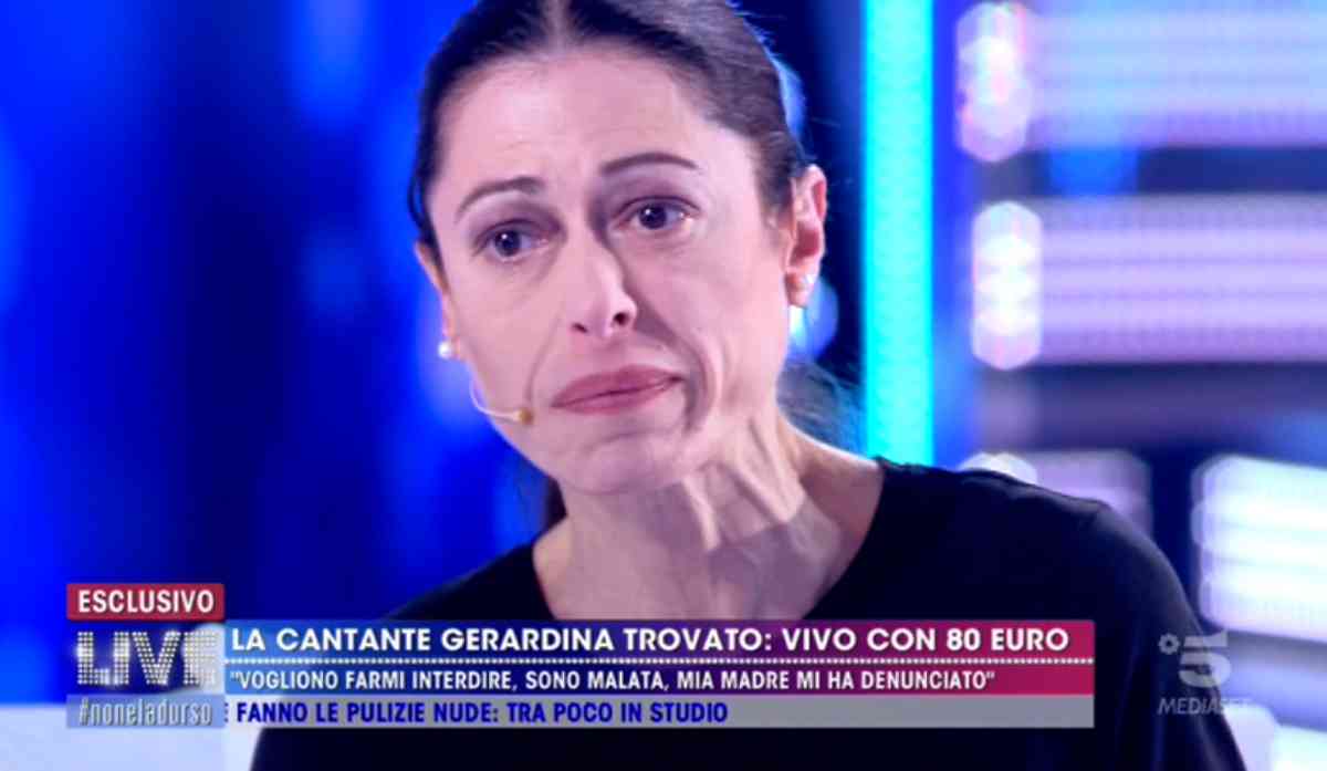 Gerardina Trovato oggi, vita cantante adesso: intervista D'Urso | video Gerardina Trovato oggi, vita cantante adesso: intervista D'Urso | video