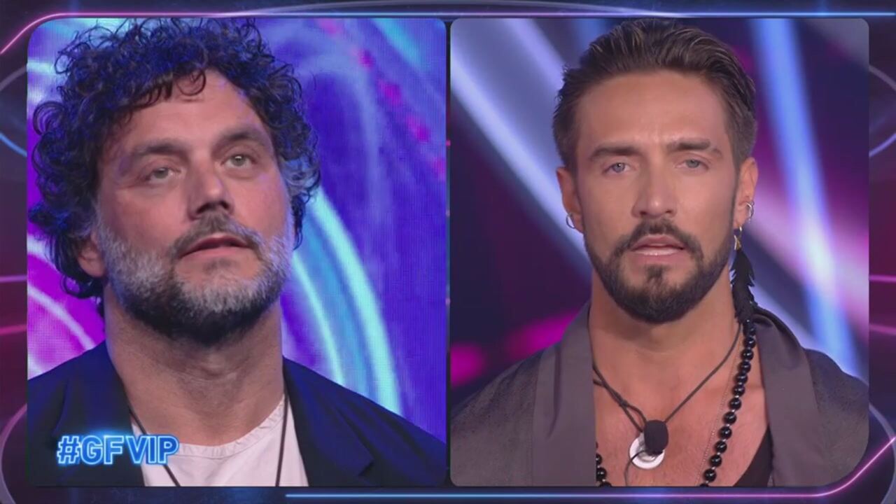 GF Vip, Alex Belli VS Barù: "Io parlo di amore libero, tu di rutto" | Video