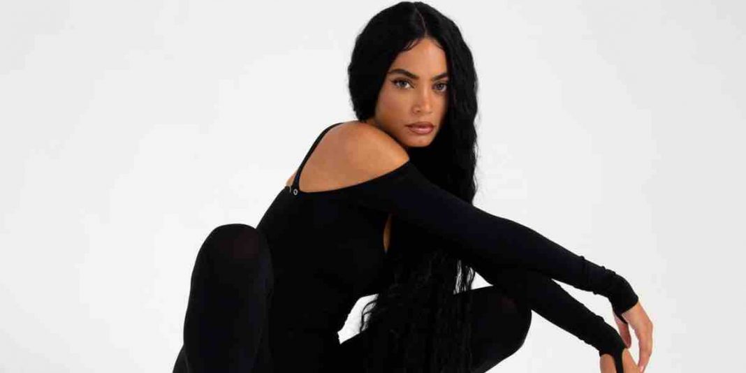 Elodie canta “Due” a Sanremo 2023: testo canzone e significato
