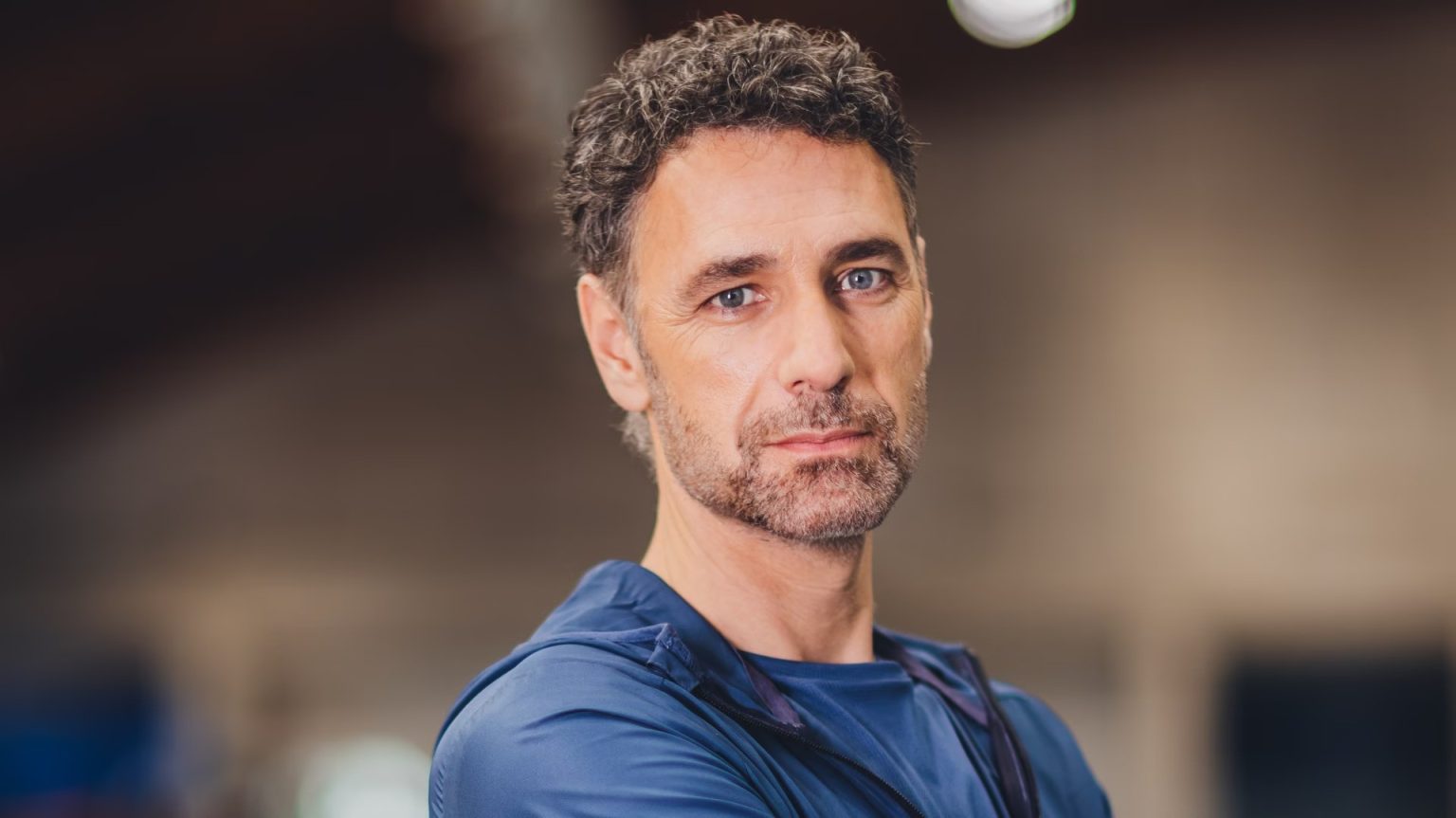 Raoul Bova rischia di perdere il posto in Don Matteo?