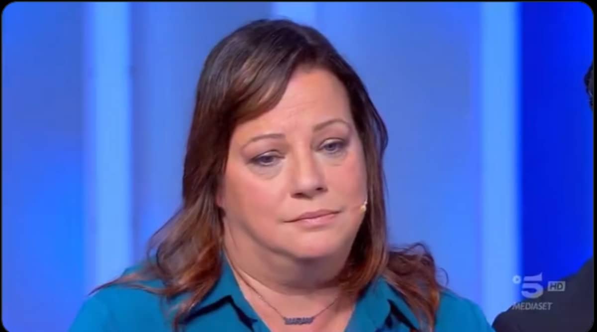 C'è Posta per te 2025, Maria si arrabbia con la nuora: gli applausi | Video